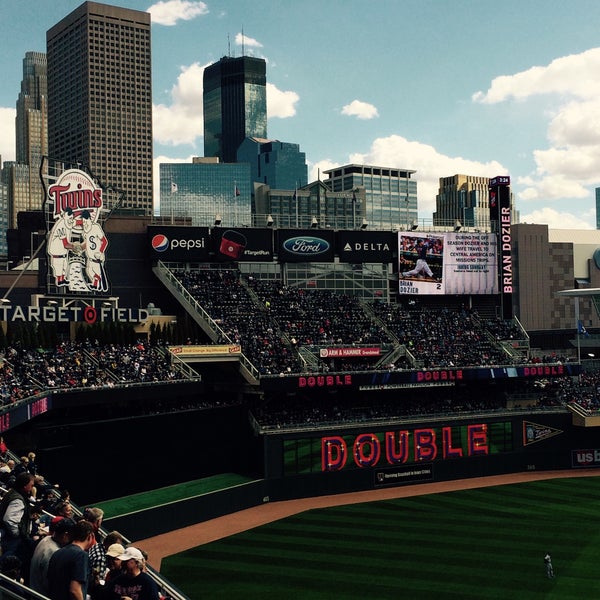 Budweiser Roof Deck Target Field Minneapolis Mn