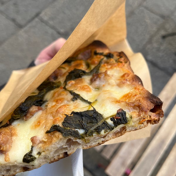 Pizza Quadrilatero - Piazza Maggiore - Bologna, Emilia-Romagna