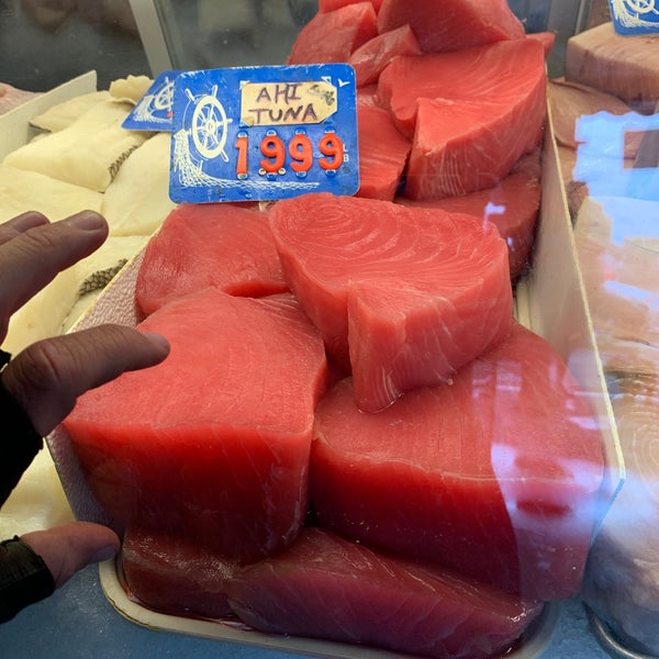 Half Moon Bay Fish Market - Fish Market