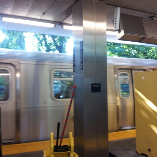 Photos at MTA Subway - Middle Village/Metropolitan Ave (M) - Middle ...