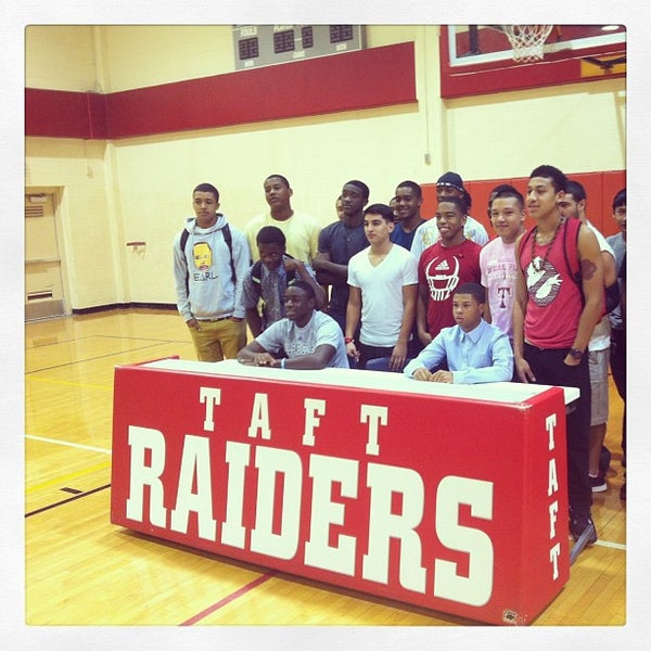 William Howard Taft High School