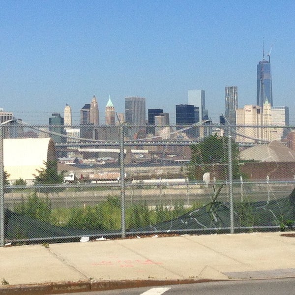Roberto Clemente Ballfield - Baseball Field in Williamsburg