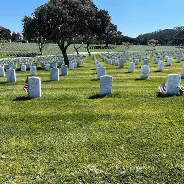Golden Gate National Cemetery - Cemetery in San Bruno