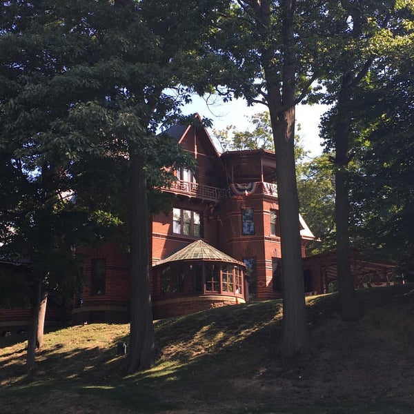 Murasaki Cafe@ The Mark Twain House - Asylum Hill - Hartford, CT