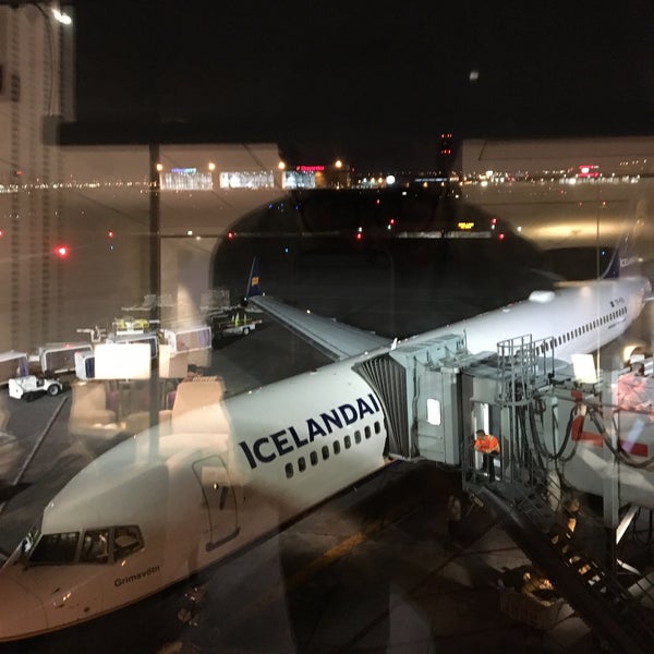 Gate C32 - Toronto Pearson International Airport - Mississauga, ON