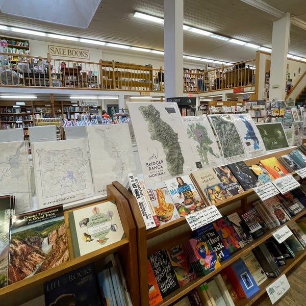 Country Bookshelf - 28 W Main St