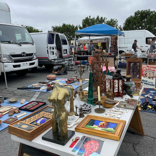 Long Beach Antique Flea Market - Long Beach, CA