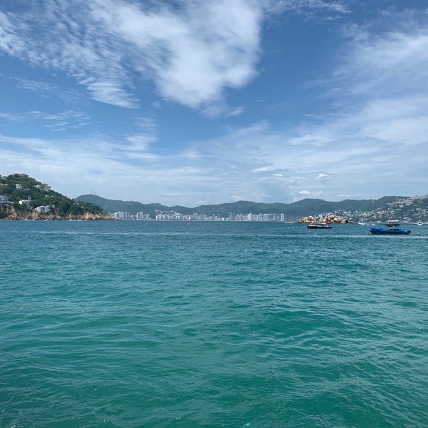 Isla de la Roqueta - Island in Acapulco