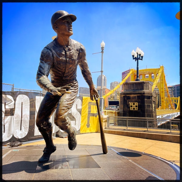 Roberto Clemente Statue