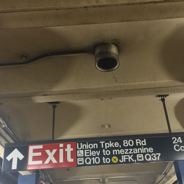 MTA Bus - Q37 (Union Turnpike/Queens Blvd) - Bus Station in Kew Gardens