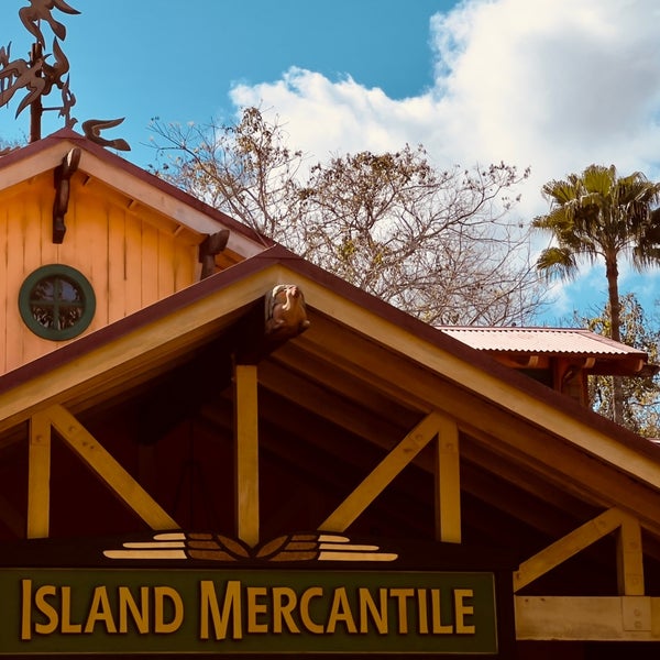 Island Mercantile - Gift Store