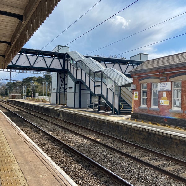 Goring & Streatley Railway Station (GOR) - Gatehampton Rd.