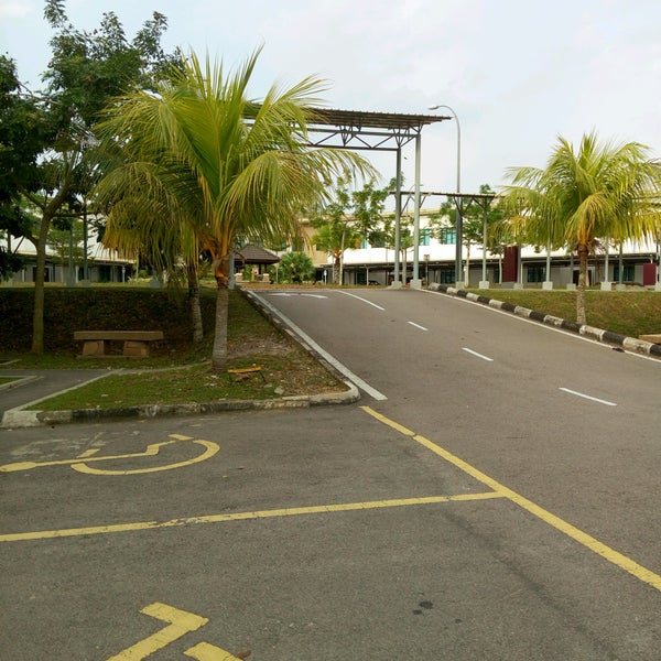 Kamsis Politeknik Mersing - College Residence Hall in Mersing