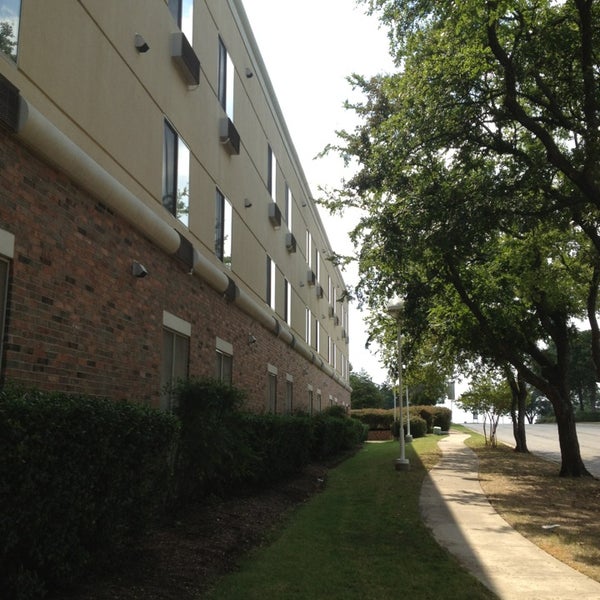 Mozart Square - College Residence Hall in Denton
