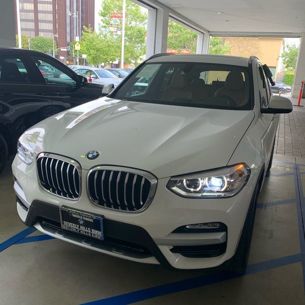 Facebook Beverly Hills Bmw