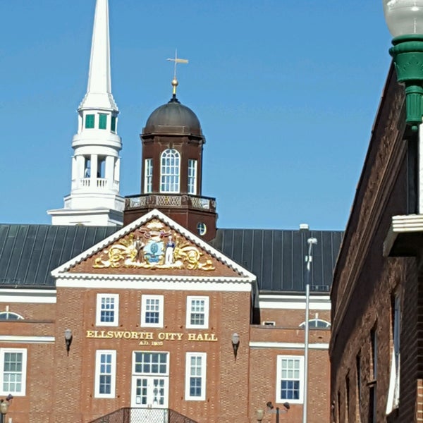 Downtown Ellsworth - Travel and Transportation in Ellsworth