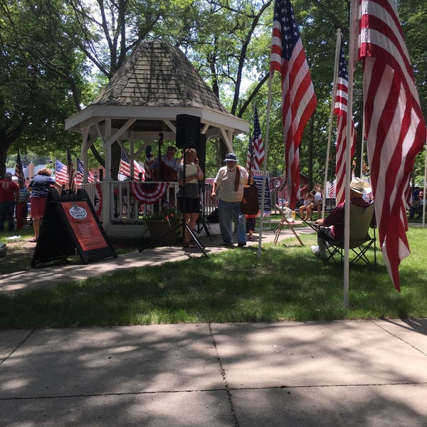 Williamsburg Town Square - Williamsburg, IA