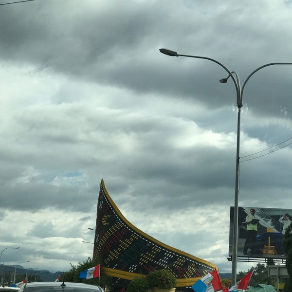 Roundabout Sigah - Road