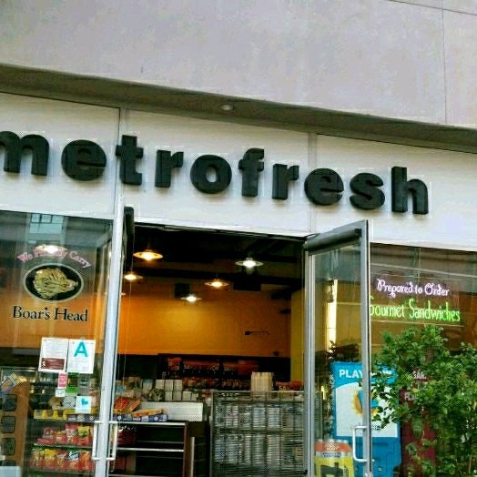 Metro Fresh - Deli / Bodega in Wilshire Center - Koreatown