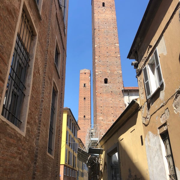 Tre Torri - Piazza Leonardo da Vinci