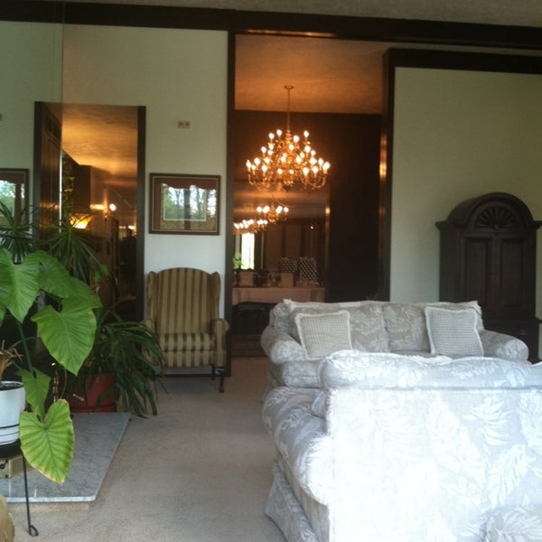 Wheatfield Inn - 2335 N Williamston Rd