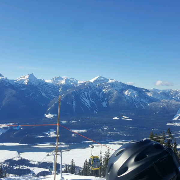 Mackenzie Outpost - Revelstoke, BC