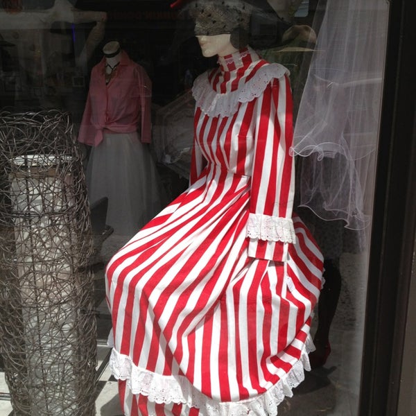 Vintage Clothing Out Of The Past - 1 tip