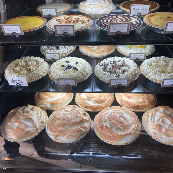 Marie Callender's - 1175 E Alosta Ave