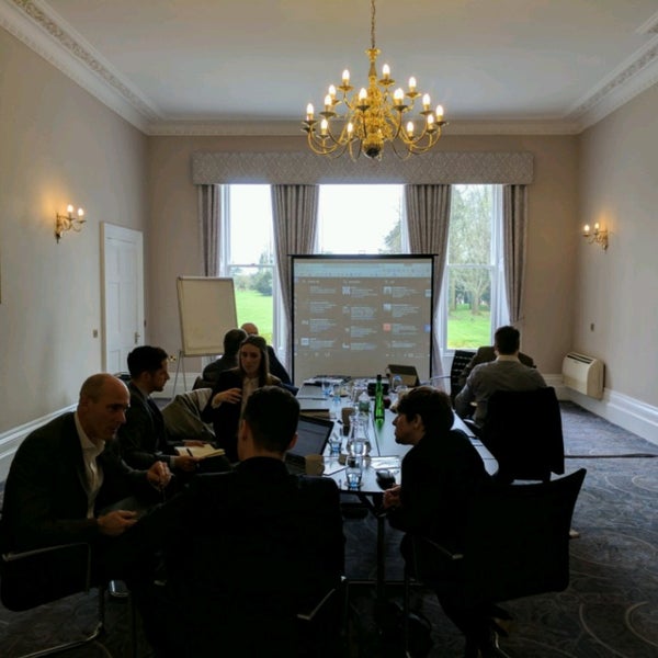 Oakley Hall Hotel - Hotel in Basingstoke