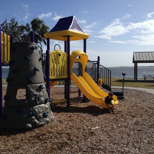 Martin County Causeway Park - Park in Jensen Beach