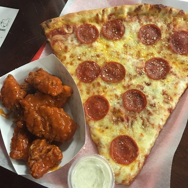 Papa Ray's Pizza & Wings - Kilbourn Park - 9 tips