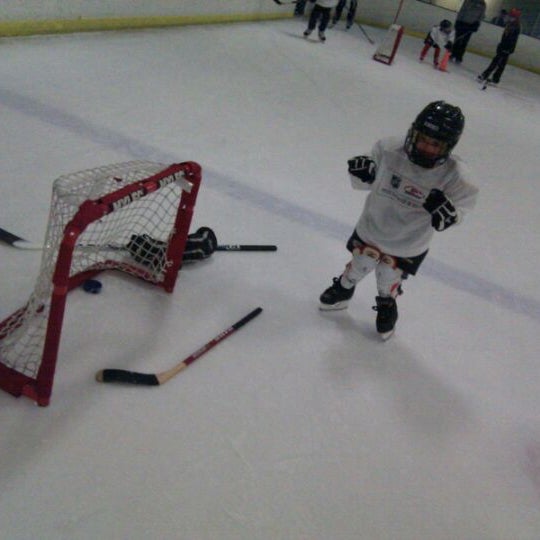 KHS Ice Arena - Skating Rink in Platinum Triangle