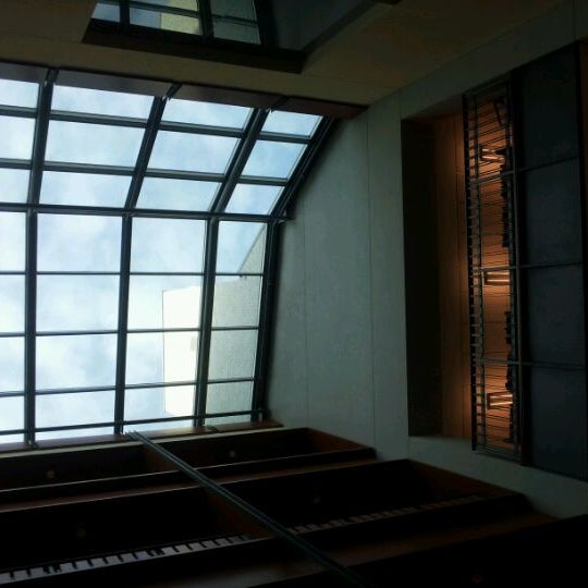 Photos at Joseph S. Stauffer Library - Queen's - 21 tips from 475 visitors