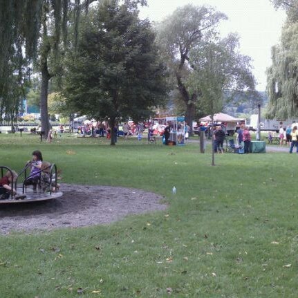 Warren W. Clute Memorial Park - Park