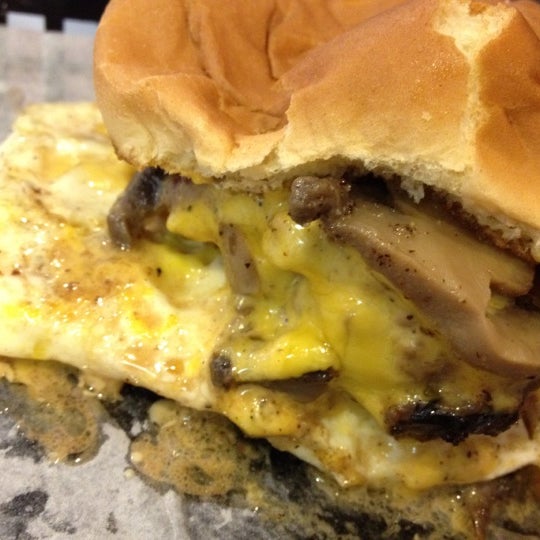 Cheezburger Cafe Cincinnati