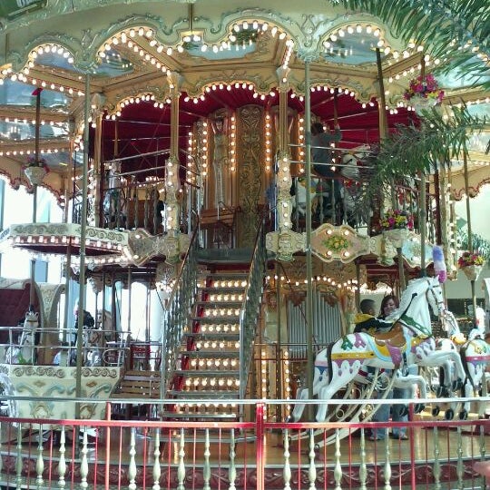 The Mall At Greece Ridge