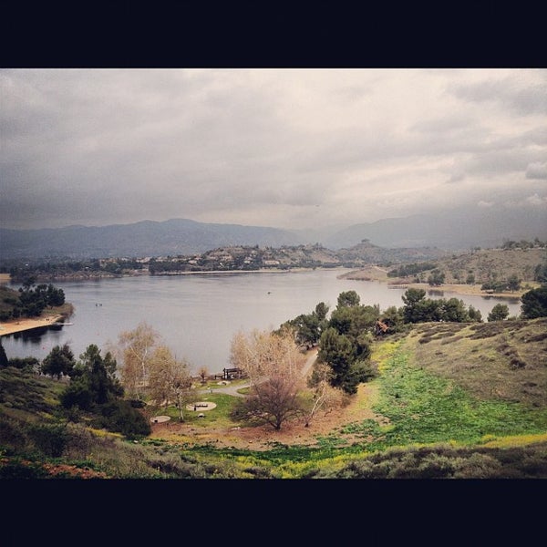 Frank G. Bonelli Regional Park - Park