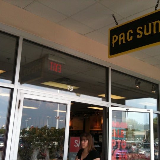 PacSun Outlet - Waterloo, NY