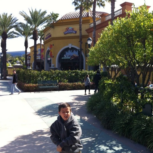 Food Festival - Food Court in Foothill Ranch