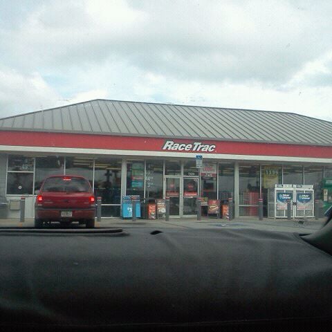 RaceTrac - Fuel Station