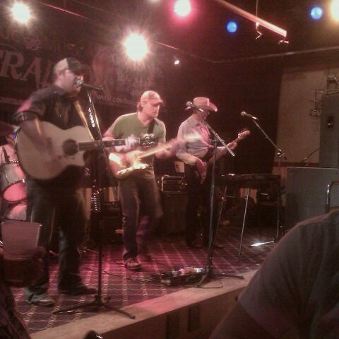 Cadillac Ranch Country Bar & Dance Hall - 6 tips from 423 visitors