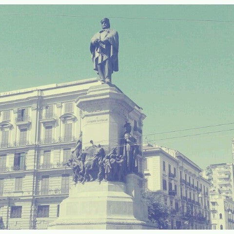 Piazza Giuseppe Garibaldi - Plaza in Napoli
