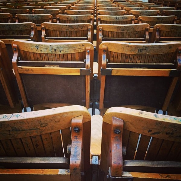 Bascom Hall 272 - College Classroom