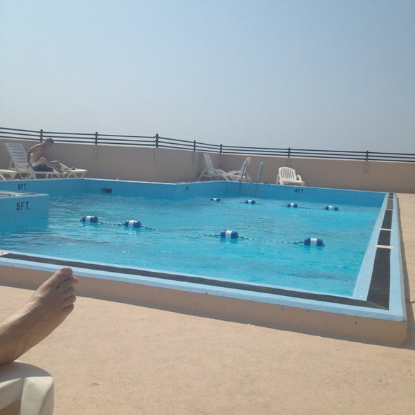 Hampden Tower Pool - Swimming Pool in Park West