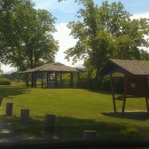 Photos at Plainville Roadside Park - Park in Plainville