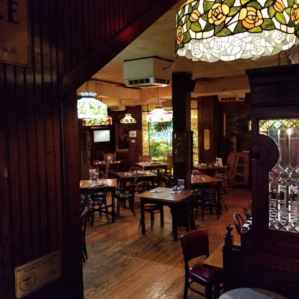 Spaghetti Warehouse - Italian Restaurant