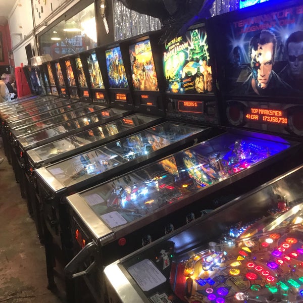 Saw this sweet pinball machine at the place we had my daughters bday ...