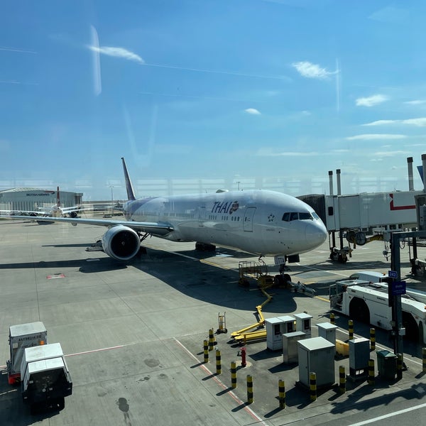 Gate B42 - Terminal 2B