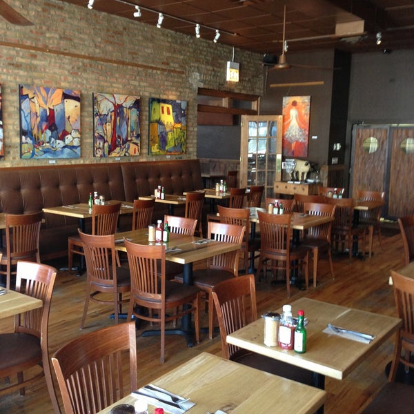 Uncommon Ground - New American Restaurant in Chicago