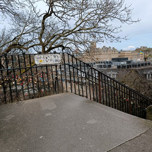 Photos at The News Steps - Waverley Station - Edinburgh, City of Edinburgh